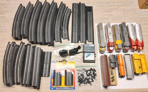 Train Set HO Scale Engines, Cars, Tracks, Tyco Controls Vintage | eBay