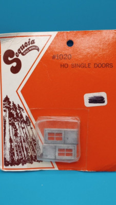 New Old Stock Sequoia Scale Models 1020 HO Scale 4 pane single door ...
