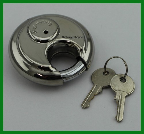 Round MasterLock Padlock with 3/8" Shielded Shackle with Two Keys | eBay