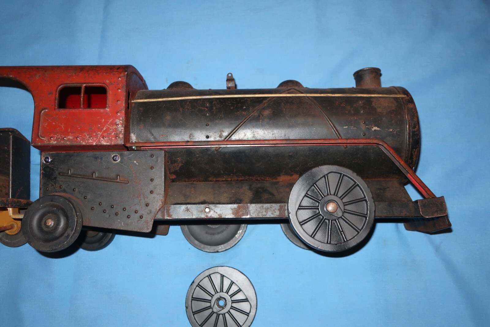 COR COR PRESSED STEEL FLOOR TRAIN STEAM LOCOMOTIVE & TENDER | eBay