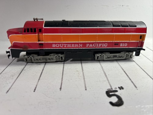 TYCO HO, Baldwin RF-16 “Shark Nose”, Southern Pacific 210, Parts. Not ...