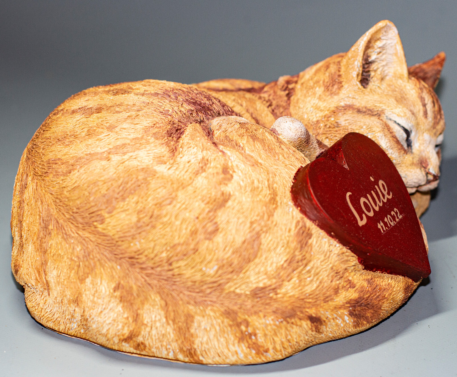 Orange Cat Urn Ashes Pet Memorial Statue Grave Marker Heart Plaque ...