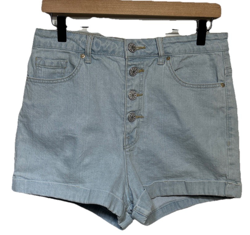 Urban Outfitters BDG Super High Rise Foxy Jean Shorts Light Blue Wash ...