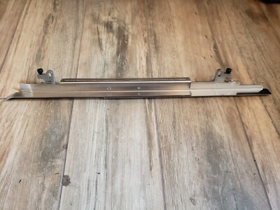 Blue Crest Y100043 ASSY UPPER SIDE GUIDE - LH (Loc. Cab3) | eBay