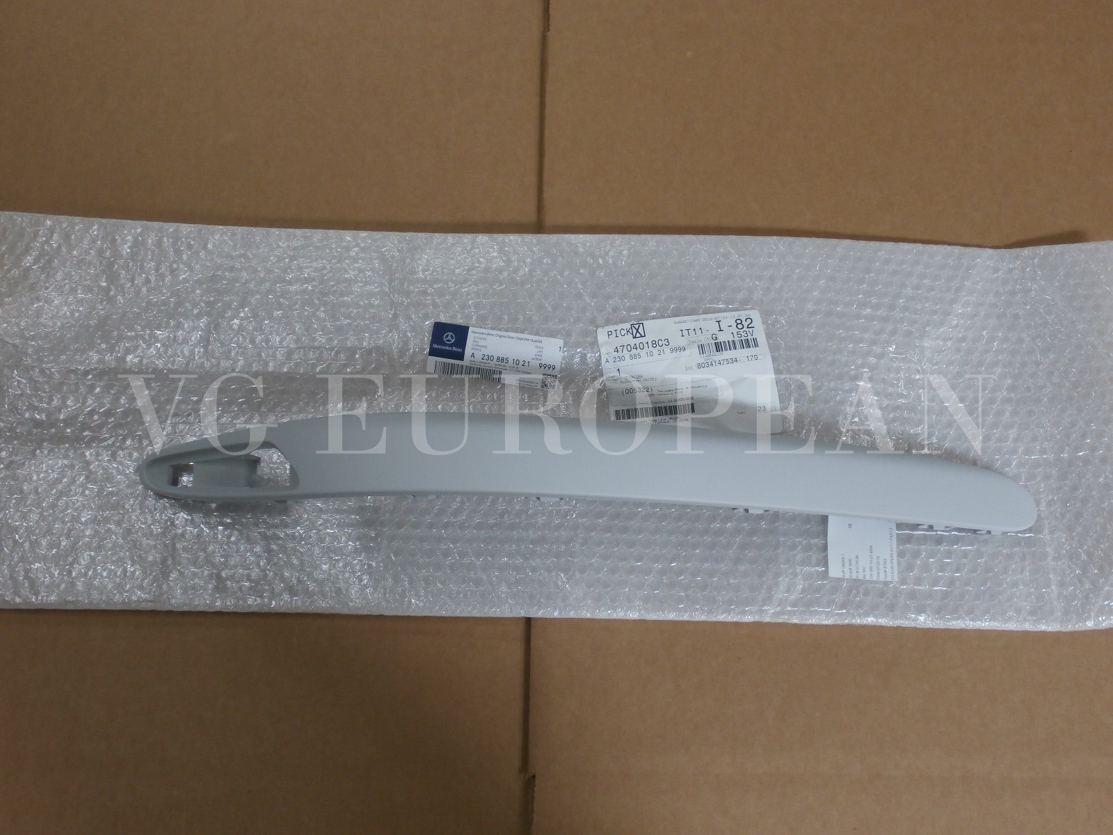 Mercedes Benz Genuine R230 SL500 Front Bumper Right Side Bumper Trim ...