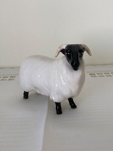 VINTAGE U.K QUALITY BESWICK RARE RETIRED BLACK FACED & LEGS RAM ...