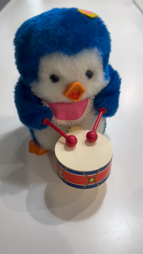 Vintage 80s Iwaya Moving Animal Toy Penguin Little Drummer Plush 8 ...