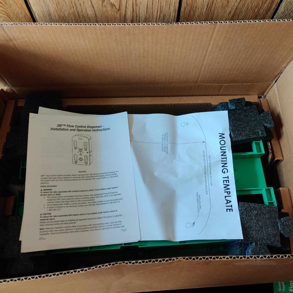 3M Healthcare Flow Control System - Flow Control Wall Mount System ...