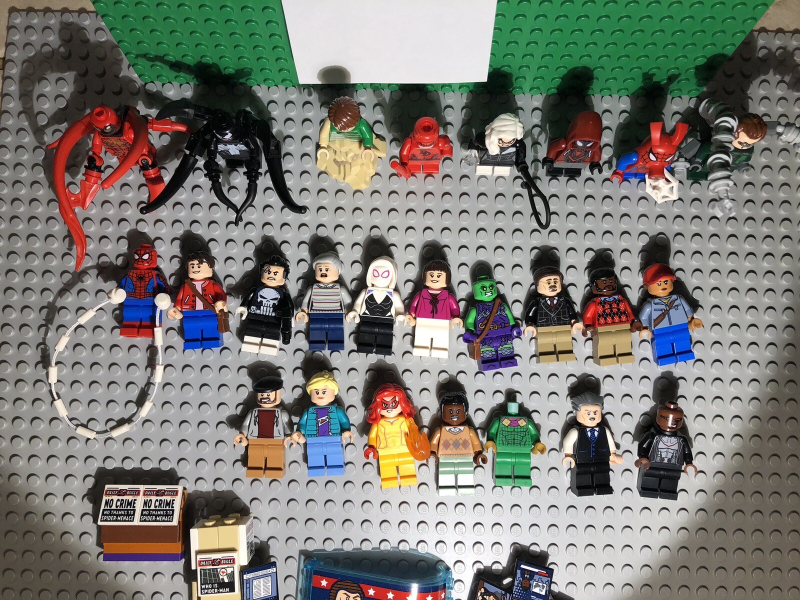 LEGO Marvel Super Heroes Daily Bugle Spiderman (76178) All minifigures ...
