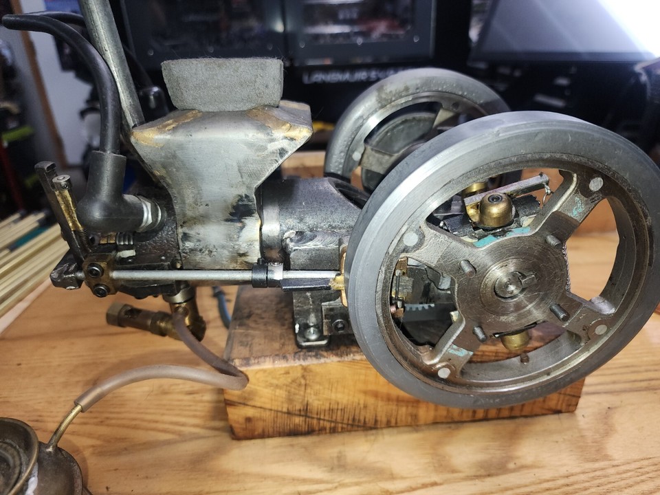 Shop Hobby Made RUNNING MACHINED HIT MISS MODEL GAS ENGINE MODEL 5.5 ...