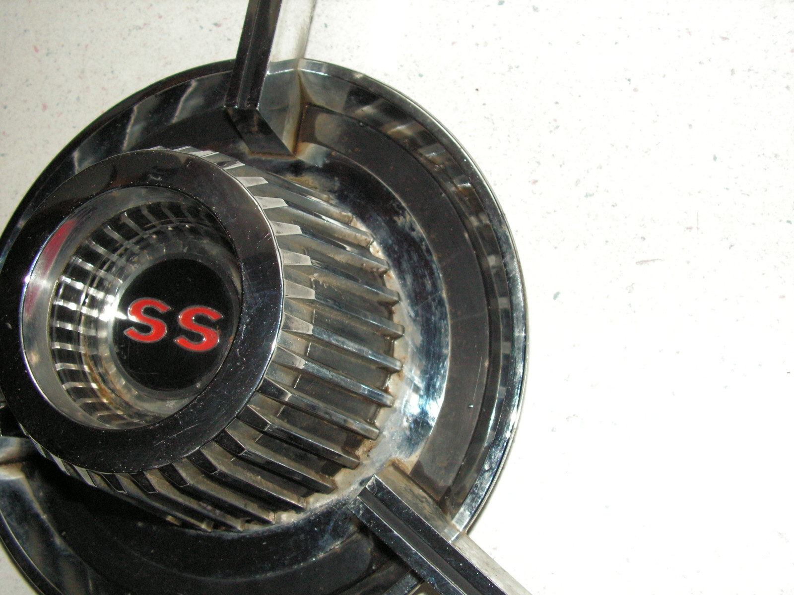 1964 Chevy Center cap Chevelle Malibu SS WHEEL COVER Original GM Impala ...