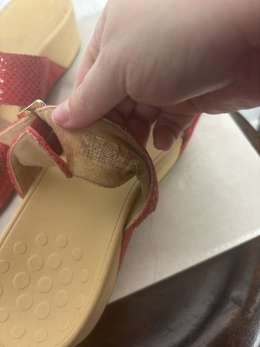 Vionic Pacific Rio Wedge Sandals Women's 9 Red Lizard Print Platform ...