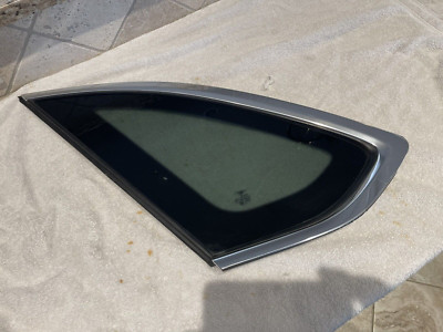 2016-20 BENTLEY BENTAYGA REAR LEFT GLASS QUARTER VENT WINDOW CORNER ...