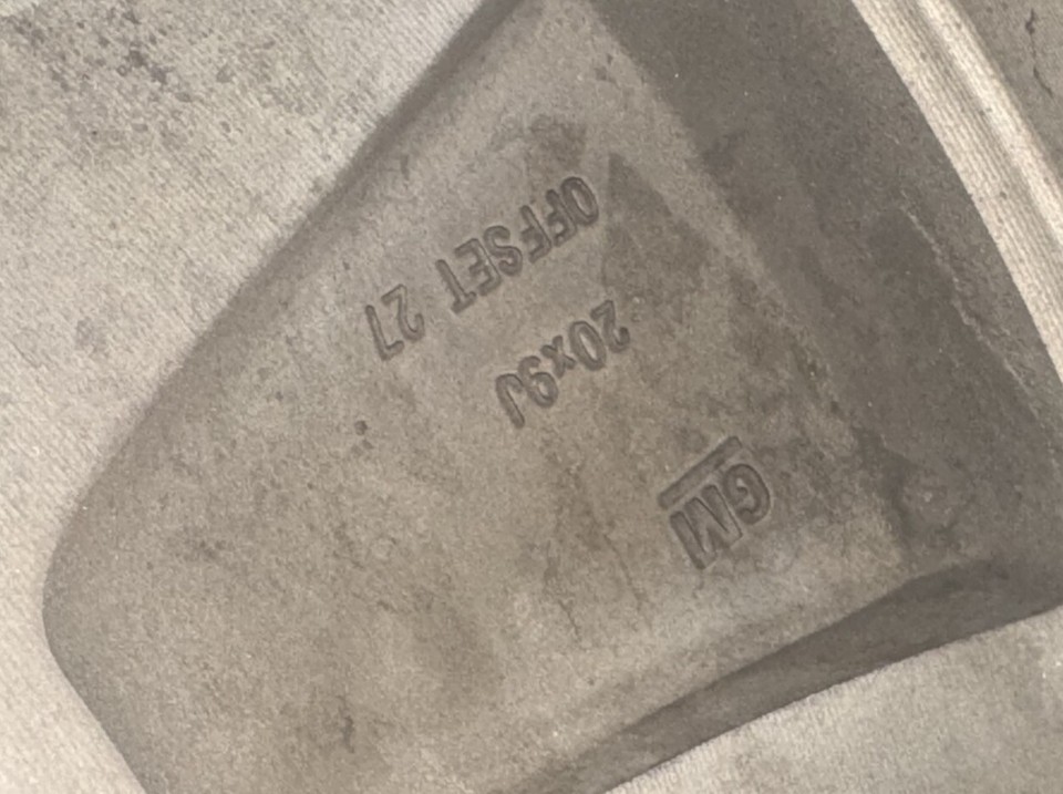 Chevrolet Silverado Tahoe Suburban Chrome Wheel OEM 20 inch RD2 ...