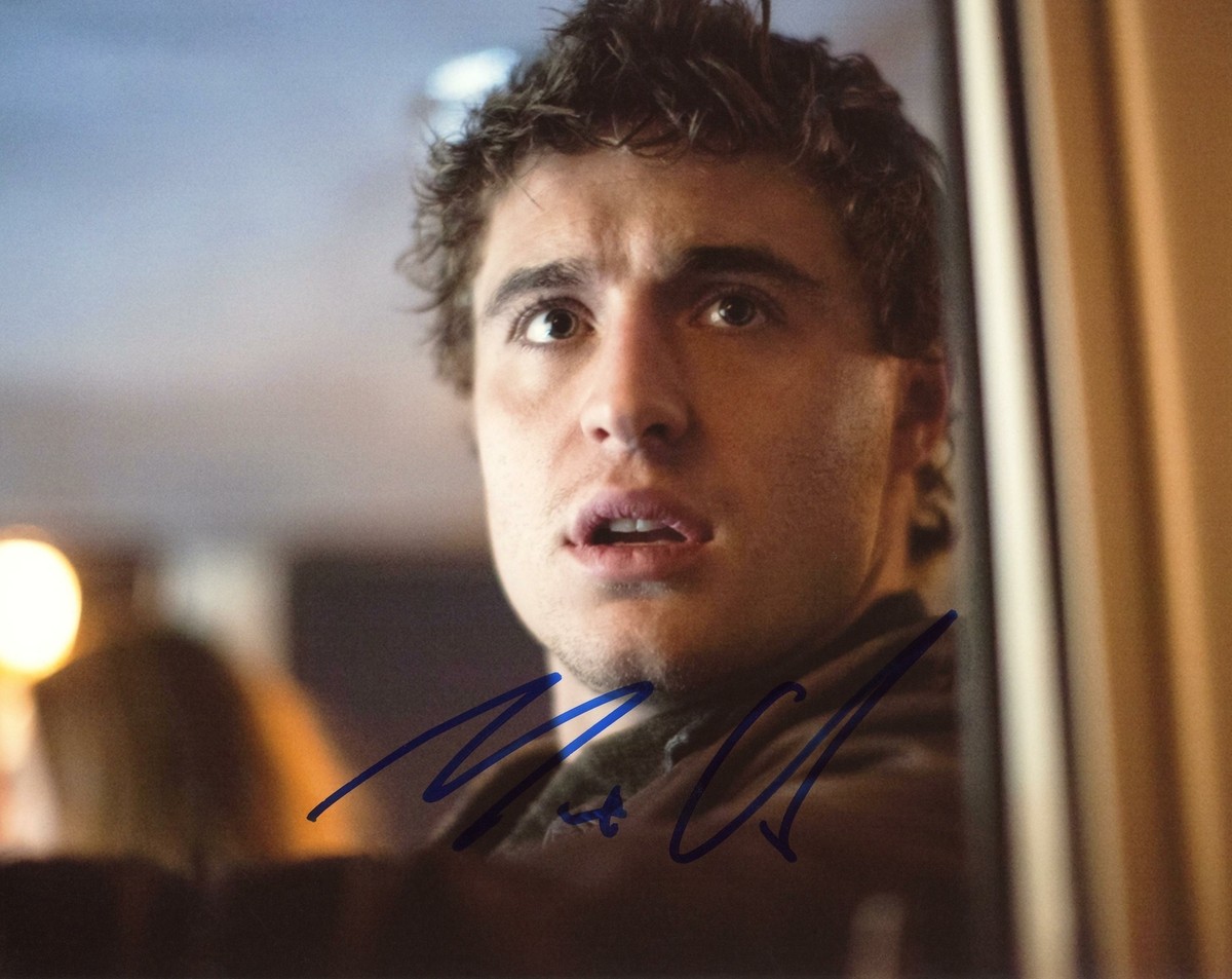 Max Irons The Host Wallpaper The Host Max Irons As Jared Howe Seated