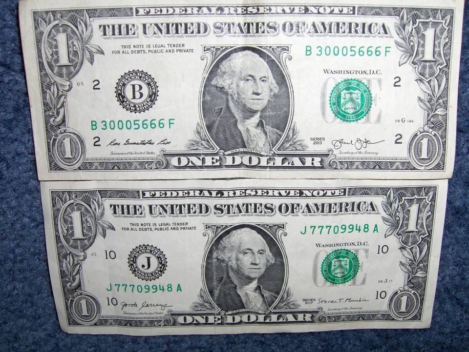 LOT OF TWO ONE DOLLAR NOTES WITH CRAZY SERIAL NUMBERS! GLOOM & GOOD ...