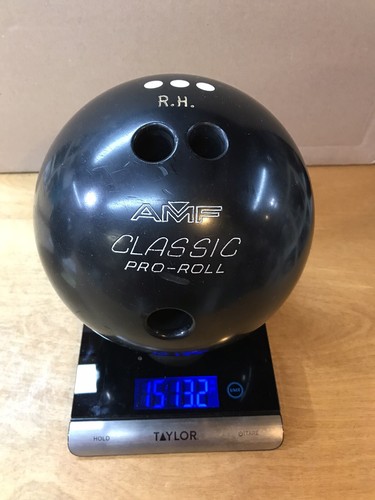 Vintage AMF "CLASSIC" Pro-Roll Bowling Ball - 15lbs.-13oz. - Black ...