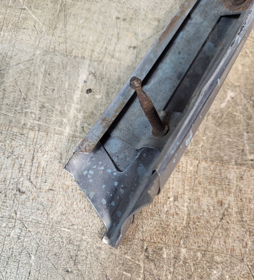 1957 CHEVROLET OE 210/150 QUARTER PANEL/TAIL FIN HORIZONTAL MOULDINGS ...