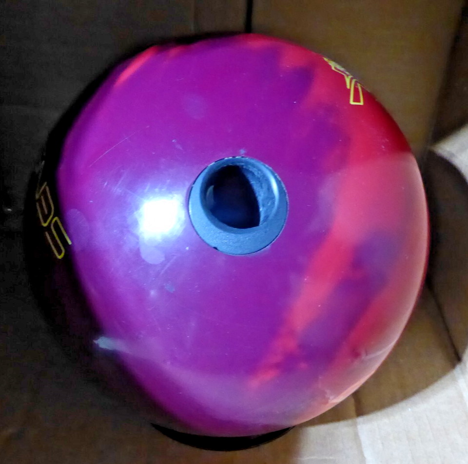 Track Sensor Solid Bowling Ball 14 lbs Preowned Span 4 1/8 Inches | eBay