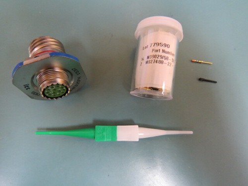 SOURIAU D38999/24FB35PN Qty of 1 per Lot 13 Position Circular Connector ...