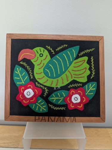 VTG Panama Mola Hand Sewn Patchwork PARROT w/Wood Frame 8 1/2 ” x 7 1/2 ...
