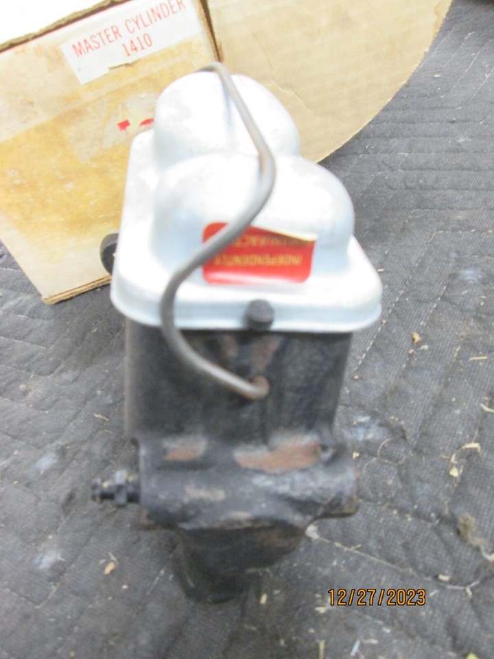 NORS Bendix Brake Master Cylinder 69 - 71 Ford 2227111 ** FREE SHIPPING ...