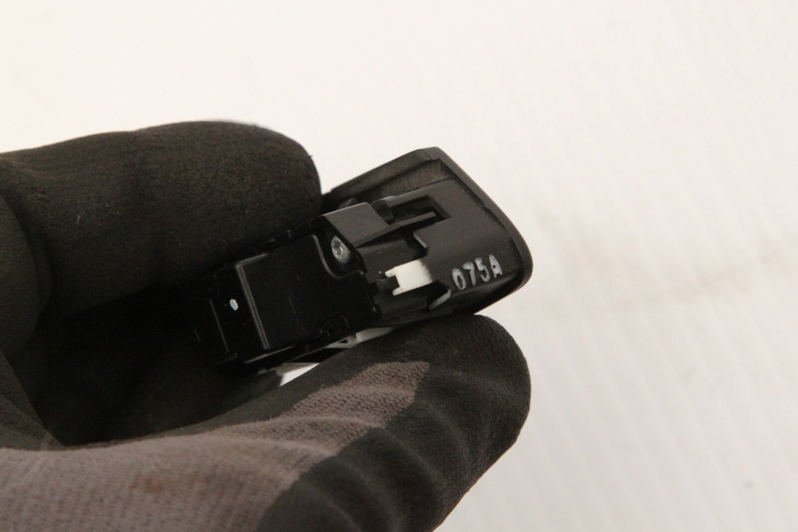 MERCEDES R500 Gl450 Door Lock Switch Front Right 2518201010 for sale ...