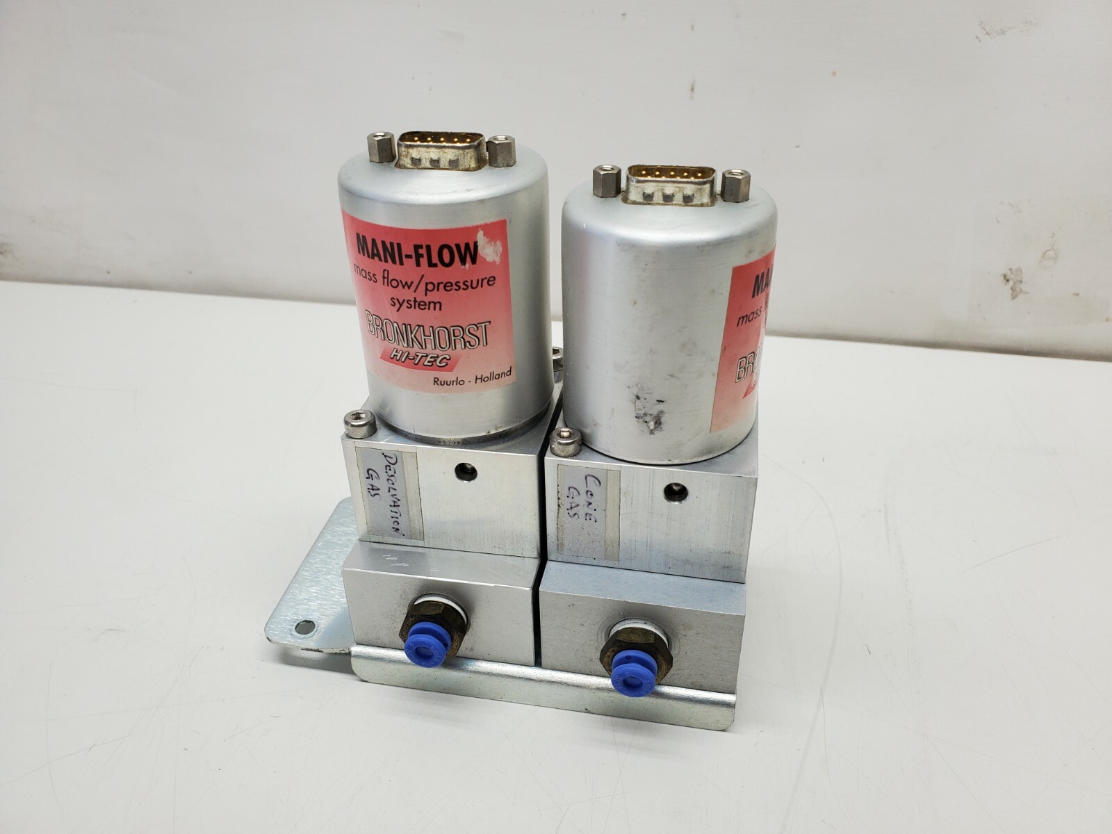 Bronkhorst Mani-Flow Mass Flow / Pressure System Type FM2 on Baseblock ...