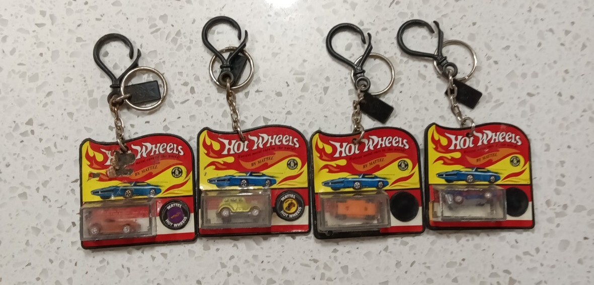 Vintage Hot Wheels Redline Keychain Removable Car Retro 32 Vicky | eBay