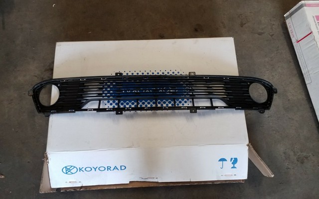2019-2020 Kia Forte OEM Front Lower Grille 86531-m7000 18k for sale ...