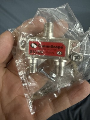 Lot of 40 COMMSCOPE DIGITAL 3 WAY SV-3G COAX CABLE DIGITAL SPLITTER 5 ...