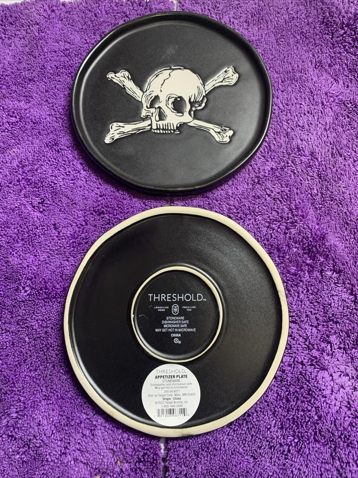Skull Crossbones Black 6” Appetizer Plate Threshold Set Of 2 | eBay