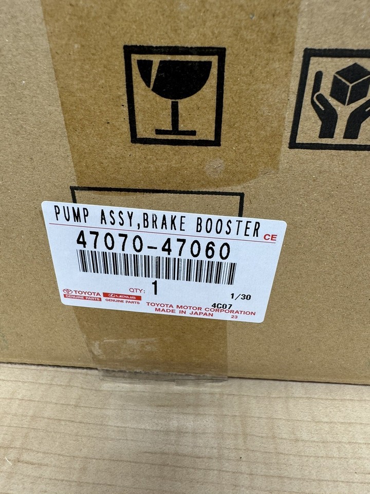 2010-2015 TOYOTA PRIUS OEM BRAKE BOOSTER PUMP 4707047060 | eBay