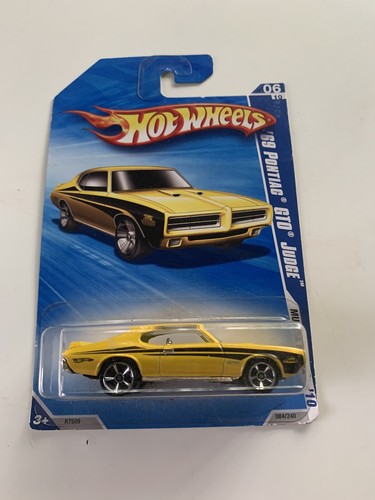 2010 Hot Wheels MUSCLE MANIA #84 ∞ '69 PONTIAC GTO JUDGE ∞ YELLOW ...