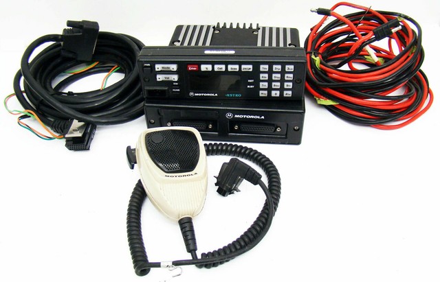 Motorola ASTRO XTL 5000 Digital Mobile Radio with O3 Control Head for ...