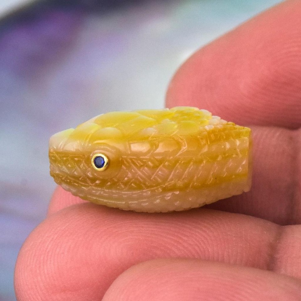 Snake Head Bead Carved Mother-of-Pearl Shell & Blue Sapphire Gemstone ...