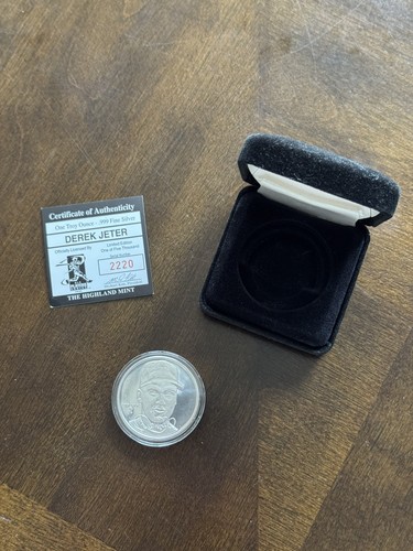 Derek Jeter Highland Mint Silver Coin 2220/5000 .999 Troy Ounce. | eBay