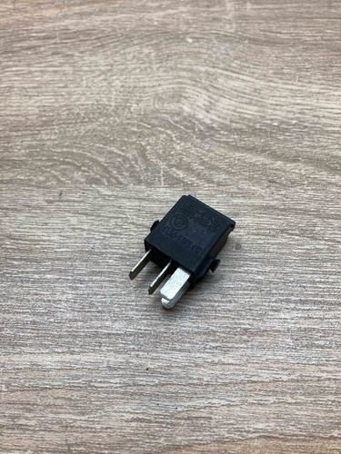 1393412 V23073 B1005 X18 BMW E36 Series Relay Control Module Unit ...