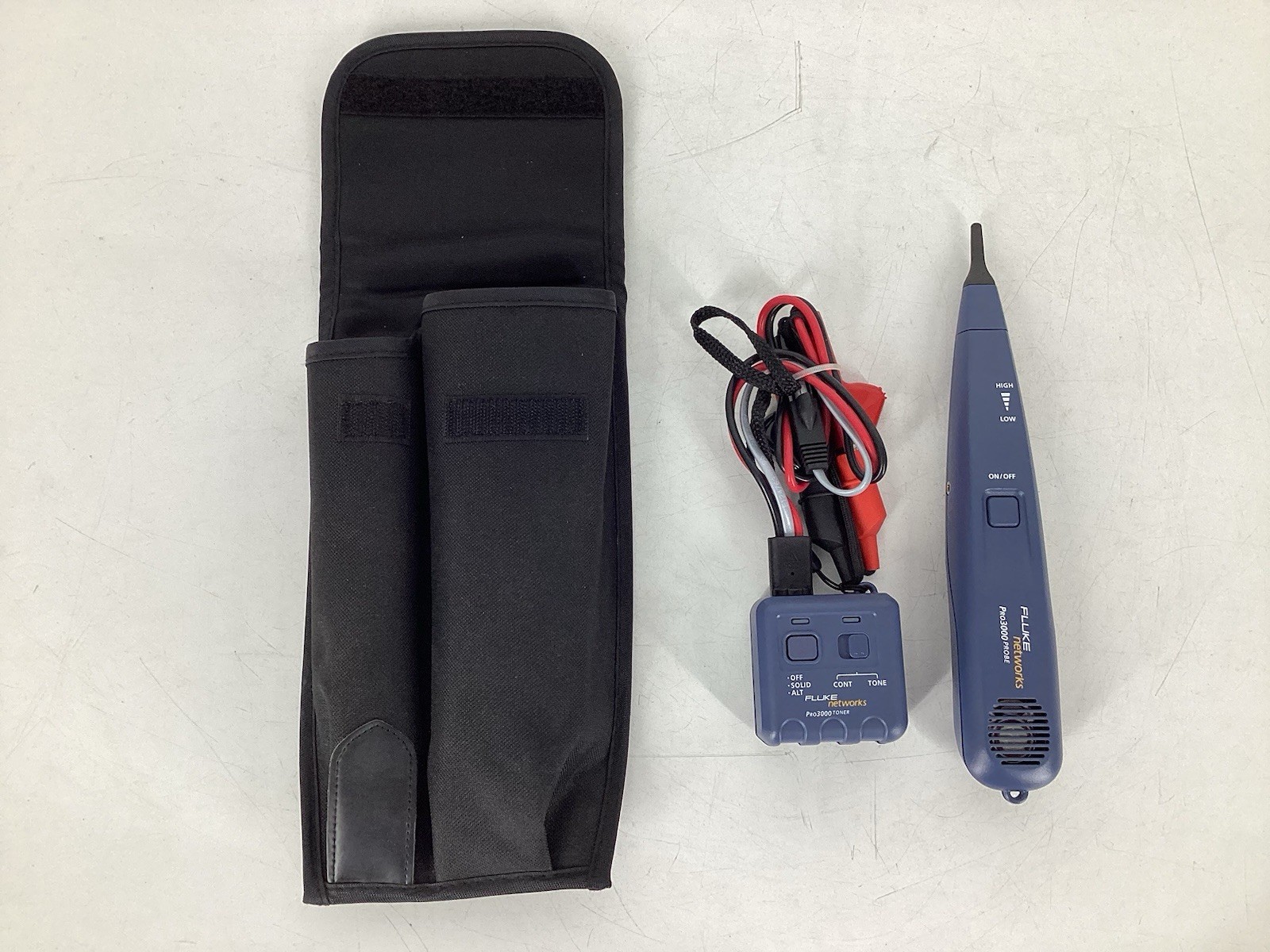 Fluke Networks PRO3000 Analog Toner and Probe Kit with Case