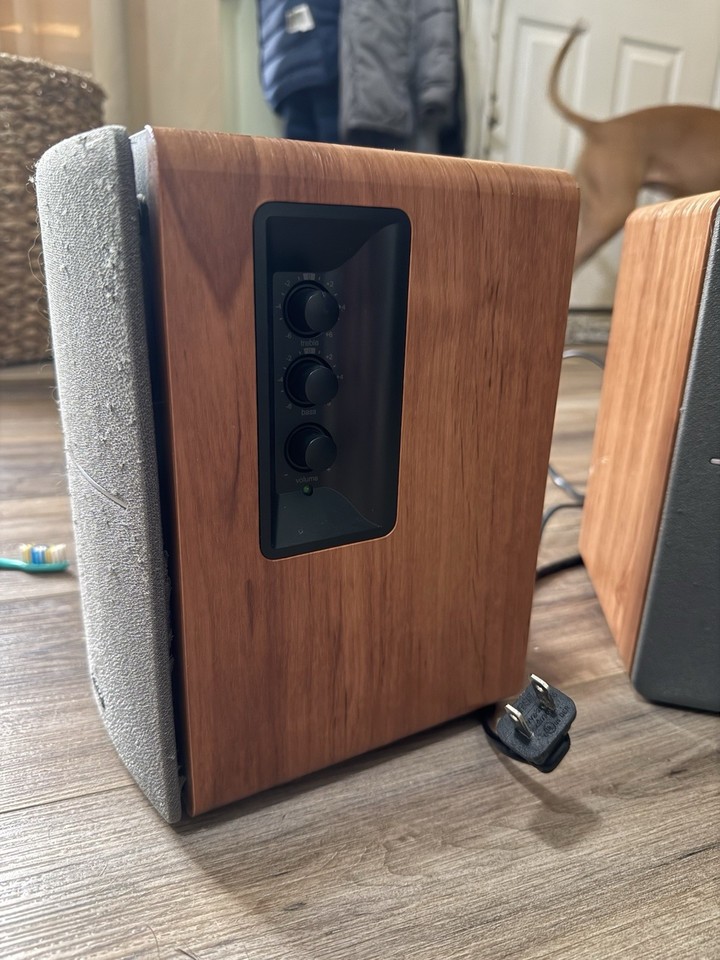 Edifier R1280T Powered Speakers / Good Condition / Brown With Black ...
