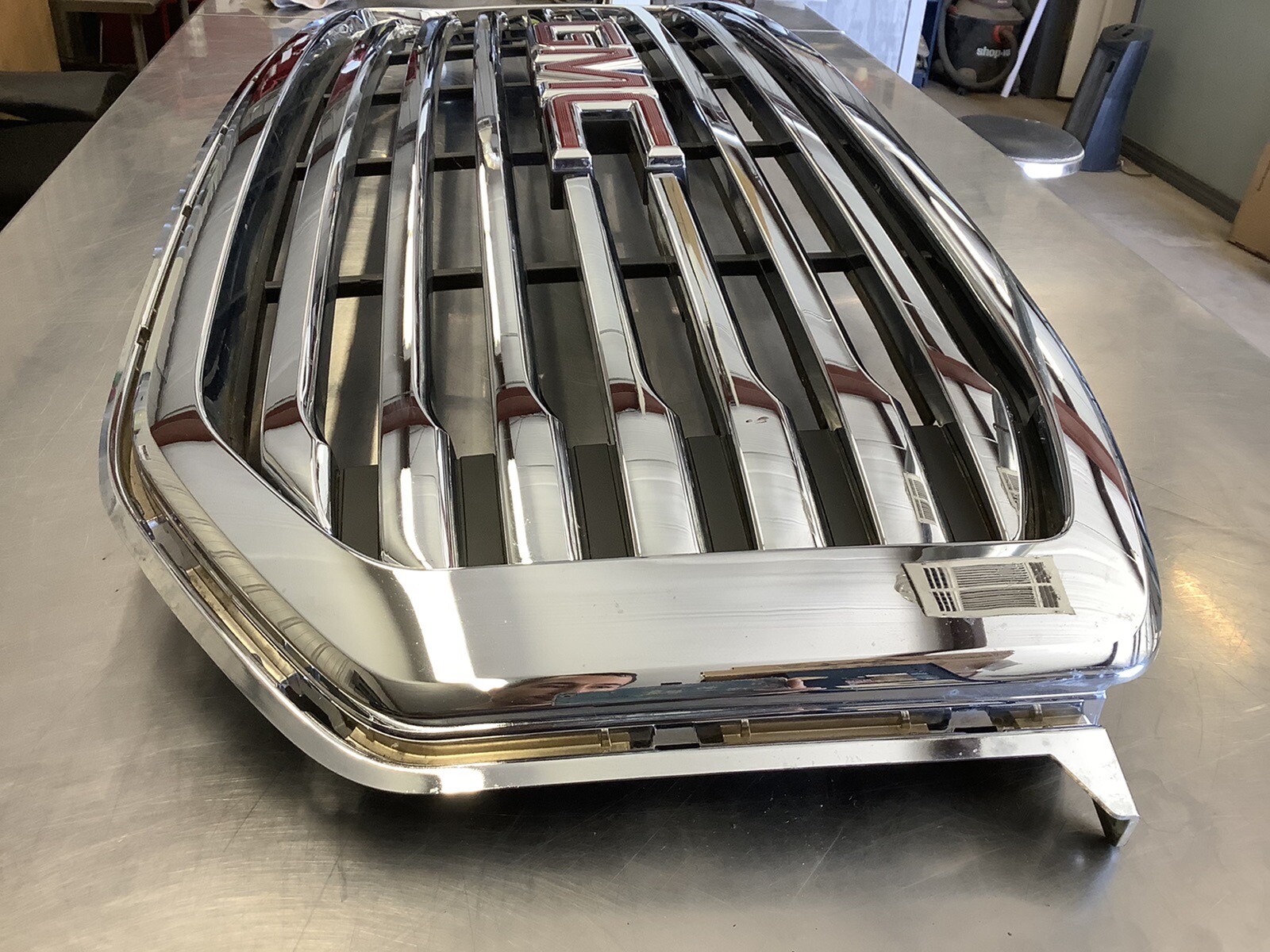 2015-2018 GMC Yukon Upper Grille OEM 84336883 s681 for sale online | eBay