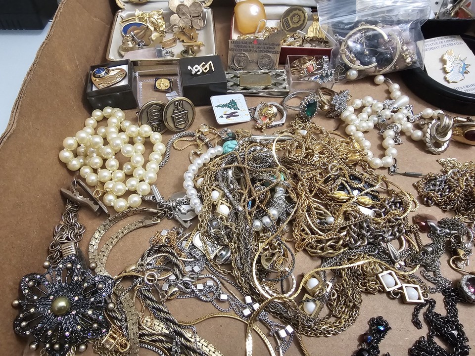 Unsearched 5lbs!! Huge Jewelry Lot - Many Great Items!! | eBay