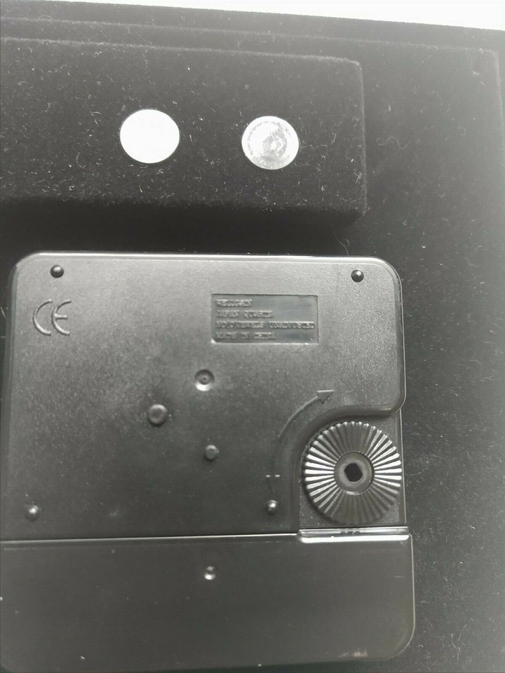 Vintage Wellgain Quartz Clock Chrome Metal Frame Office Desk Book Shelf ...