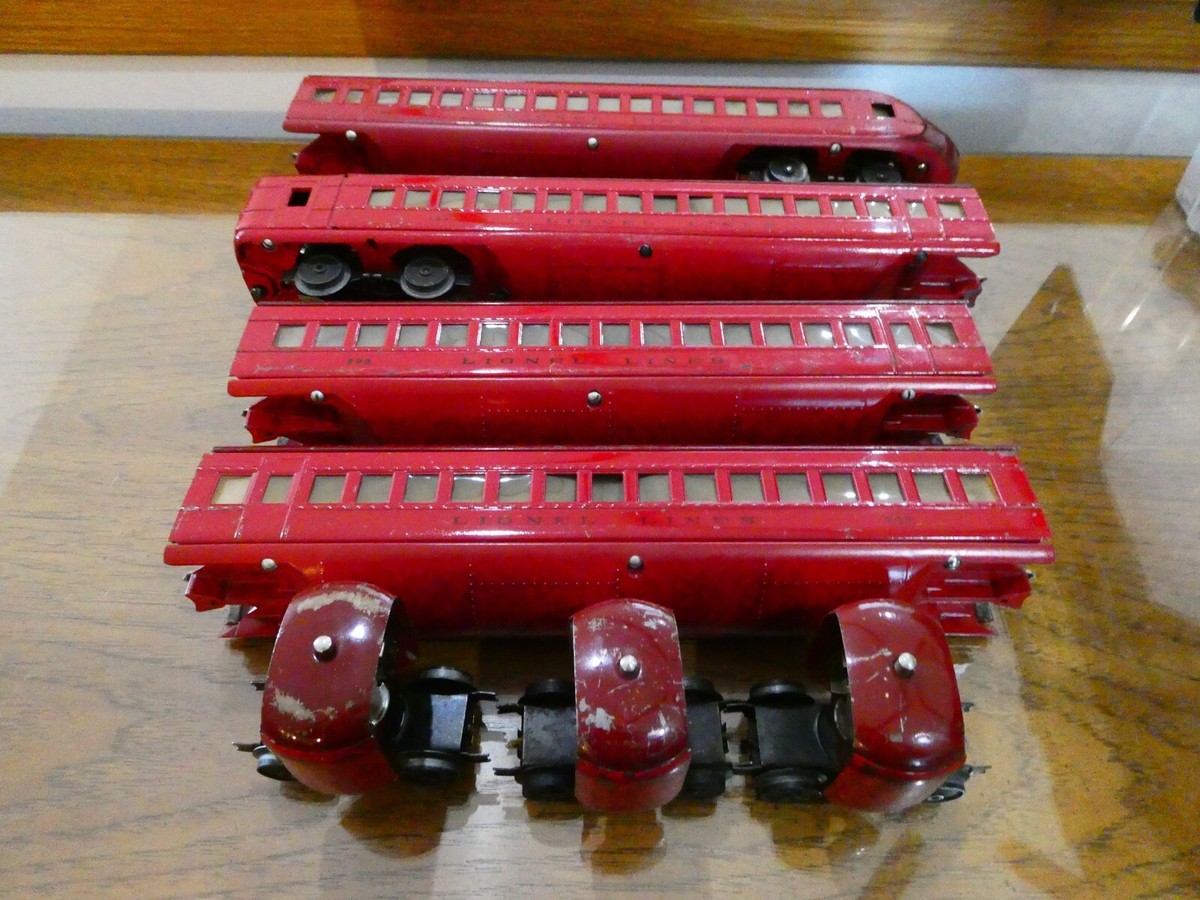 Prewar Lionel Freight Car Set