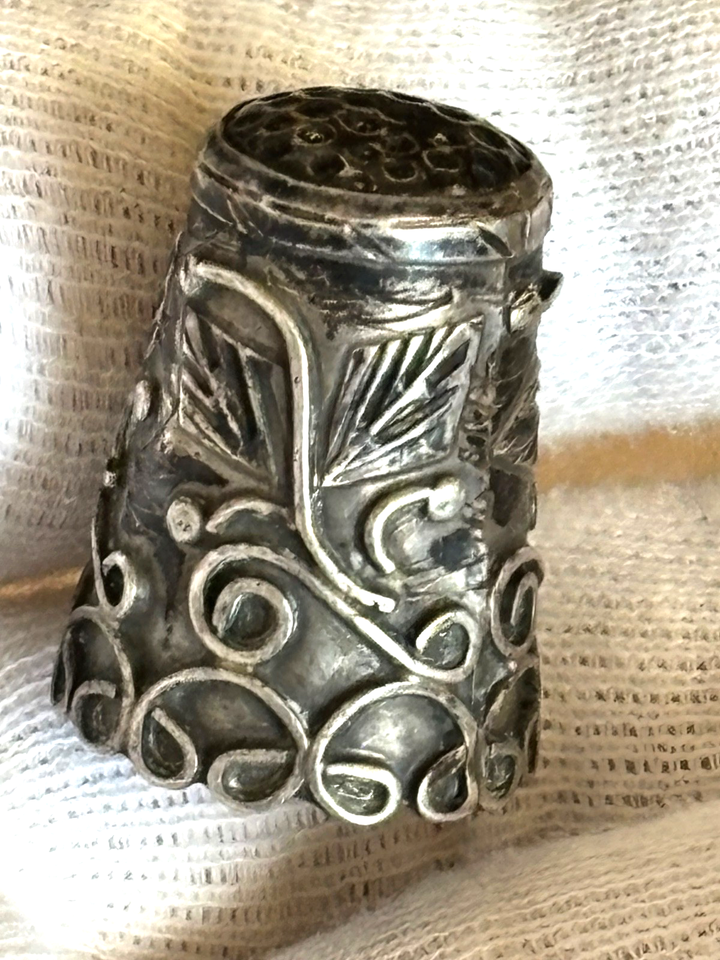 Pretty 6.2g Sterling Silver Thimble Marked 925 Ornate Garden Design 1 ...