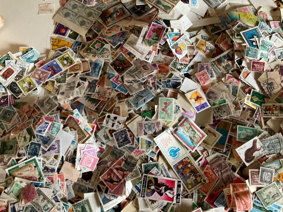 World Stamps off paper vintage 1800s to modern 3000 unpicked new stock ...