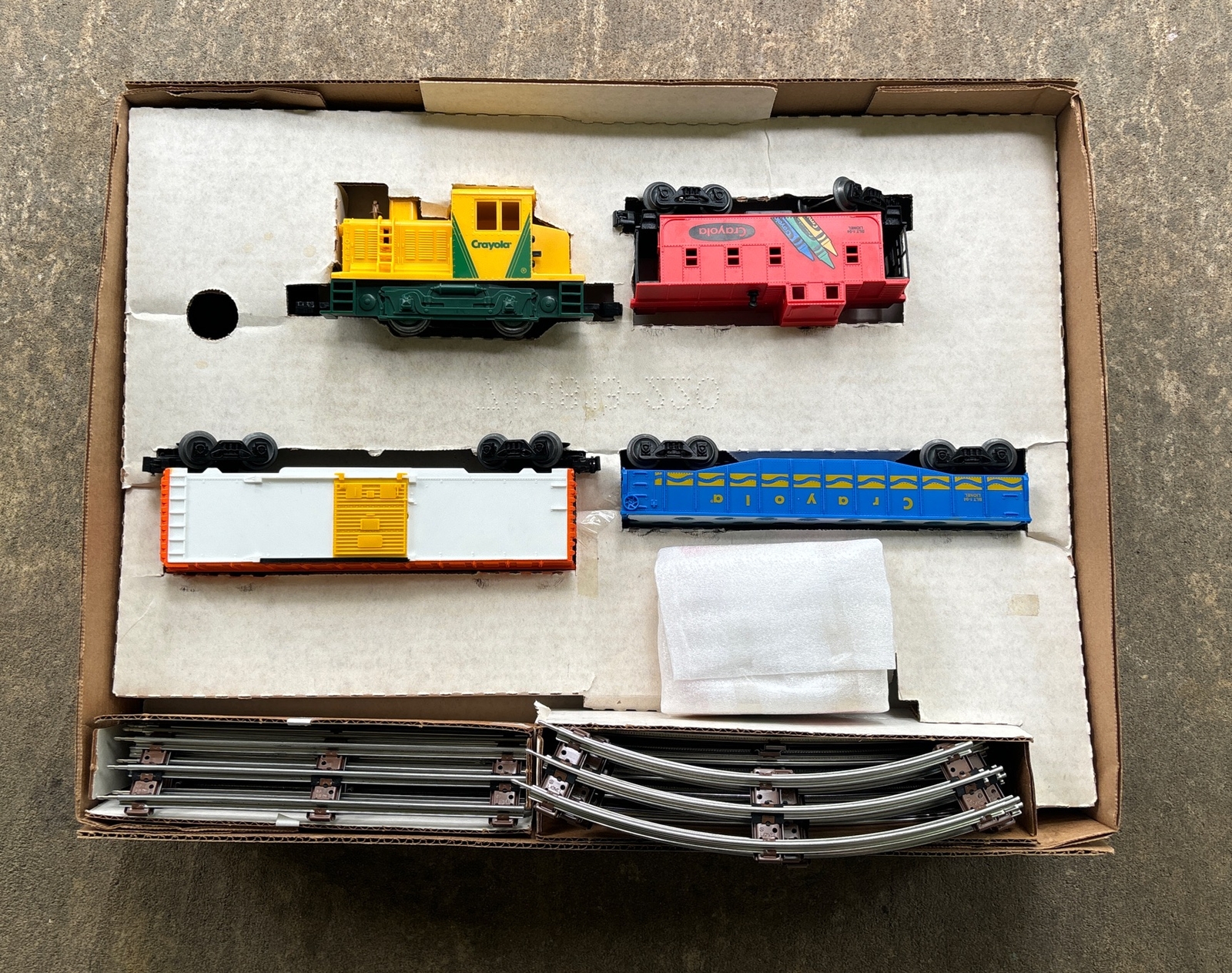 LIONEL 6-11813 CRAYOLA ACTIVITY TRAIN SET Vintage 1994 Made in U.S.A ...