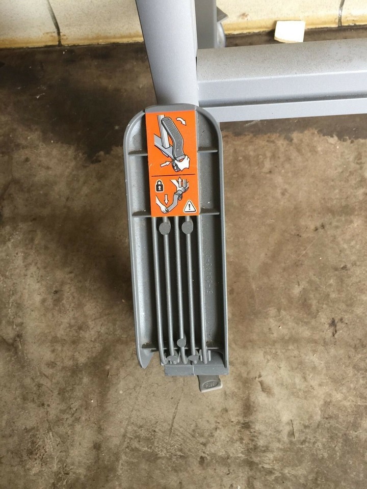 Smart Technologies SmartBoard Mobile Rolling Floor Stand FS670 Fit ...