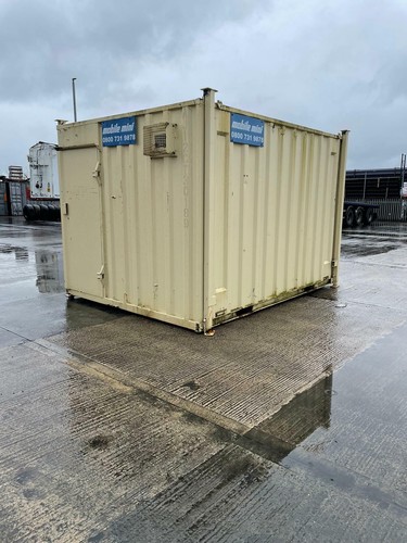 20ft & 40ft New & Used Wind Waterproof Shipping Containers From £1250 ...