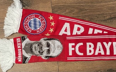 Football Scarf Former Bayern Munchen Player Arjen Robben | eBay